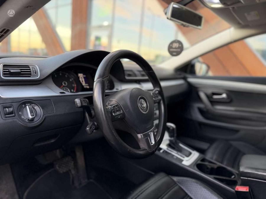 Черный Фольксваген CC / Passat CC 2013 в Вильнюс, объемом двигателя 1.98 л и пробегом 200 тыс. км за 4999 €, фото 11 на AUTOMOTO.COM.LV
