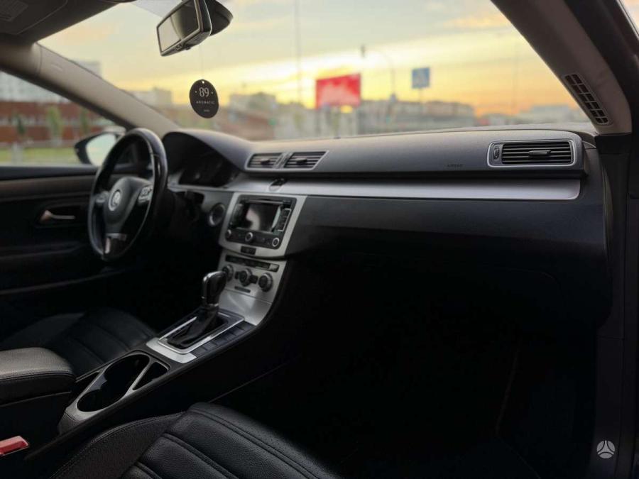 Черный Фольксваген CC / Passat CC 2013 в Вильнюс, объемом двигателя 1.98 л и пробегом 200 тыс. км за 4999 €, фото 13 на AUTOMOTO.COM.LV