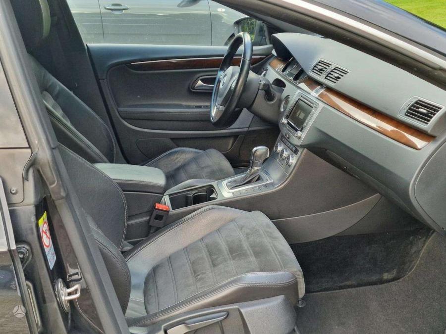 Black Volkswagen CC / Passat CC 2014 in Vilnius, with an engine capacity of 1.97 L and mileage of 299 thousand km for 7650 €, photo 13 on AUTOMOTO.COM.LV