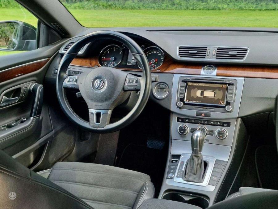 Black Volkswagen CC / Passat CC 2014 in Vilnius, with an engine capacity of 1.97 L and mileage of 299 thousand km for 7650 €, photo 16 on AUTOMOTO.COM.LV