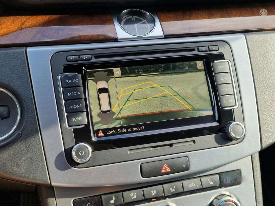 Black Volkswagen CC / Passat CC 2014 in Vilnius, with an engine capacity of 1.97 L and mileage of 299 thousand km for 7650 €, photo 18 on AUTOMOTO.COM.LV