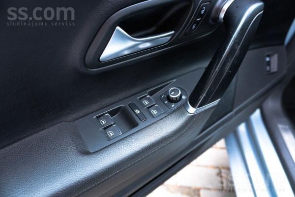 Синий Фольксваген CC / Passat CC 2011 в Рига, объемом двигателя 2.00 л и пробегом 285 тыс. км за 2990 €, фото 9 на AUTOMOTO.COM.LV