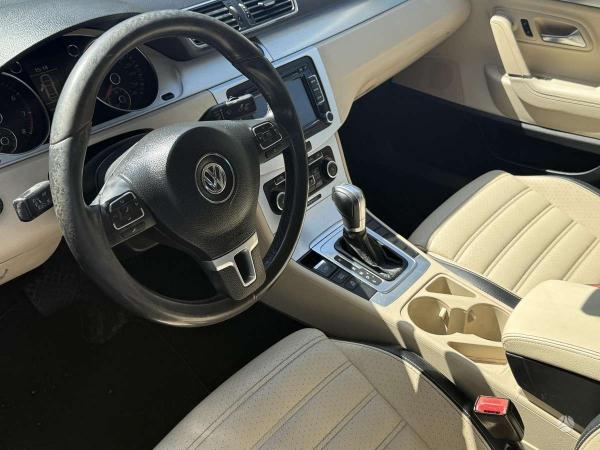 Zils Volkswagen CC / Passat CC 2013 Viļņa, ar dzinēja tilpumu 2.00 L un nobraukumu 270 tūkst. km par 3000 €, foto 8 vietnē AUTOMOTO.COM.LV