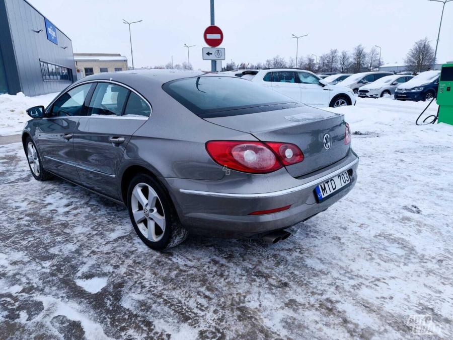 Brown Volkswagen CC / Passat CC 2010 in Siauliai, with an engine capacity of 2.00 L and mileage of 302 thousand km for 4200 €, photo 5 on AUTOMOTO.COM.LV