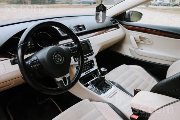 Brown Volkswagen CC / Passat CC 2011 in Tukums, with an engine capacity of 2.00 L and mileage of 392 thousand km for 5900 €, photo 5 on AUTOMOTO.COM.LV