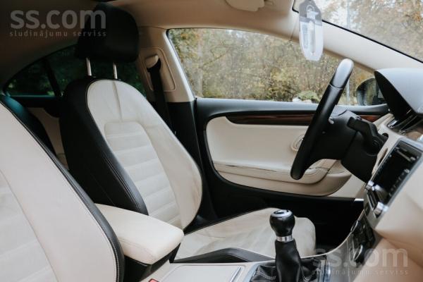 Brown Volkswagen CC / Passat CC 2011 in Tukums, with an engine capacity of 2.00 L and mileage of 392 thousand km for 5900 €, photo 6 on AUTOMOTO.COM.LV