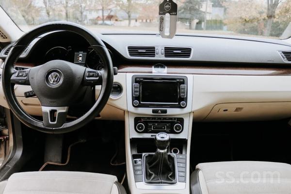 Brown Volkswagen CC / Passat CC 2011 in Tukums, with an engine capacity of 2.00 L and mileage of 392 thousand km for 5900 €, photo 7 on AUTOMOTO.COM.LV