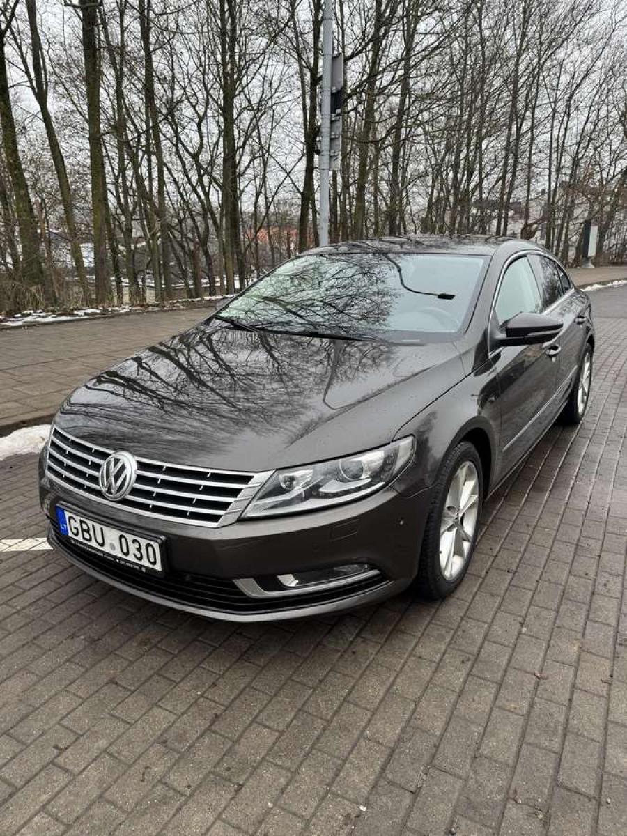 Brown Volkswagen CC / Passat CC 2012 in Vilnius, with an engine capacity of 1.97 L and mileage of 306 thousand km for 6700 €, photo 1 on AUTOMOTO.COM.LV