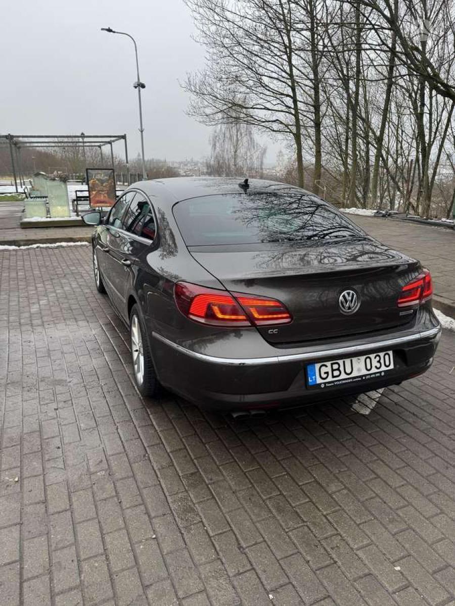 Brown Volkswagen CC / Passat CC 2012 in Vilnius, with an engine capacity of 1.97 L and mileage of 306 thousand km for 6700 €, photo 3 on AUTOMOTO.COM.LV