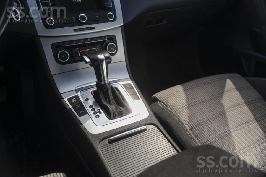 Brūns Volkswagen CC / Passat CC 2010 Rīga, ar dzinēja tilpumu 2.00 L un nobraukumu 409 tūkst. km par 5290 €, foto 23 vietnē AUTOMOTO.COM.LV