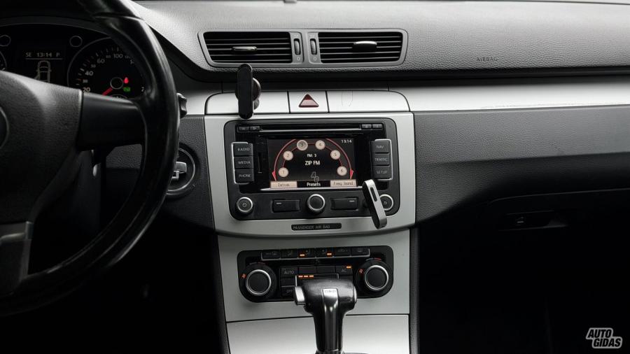Volkswagen CC / Passat CC 2010 in Vilnius, with an engine capacity of 1.80 L and mileage of 279 thousand km for 2350 €, photo 11 on AUTOMOTO.COM.LV