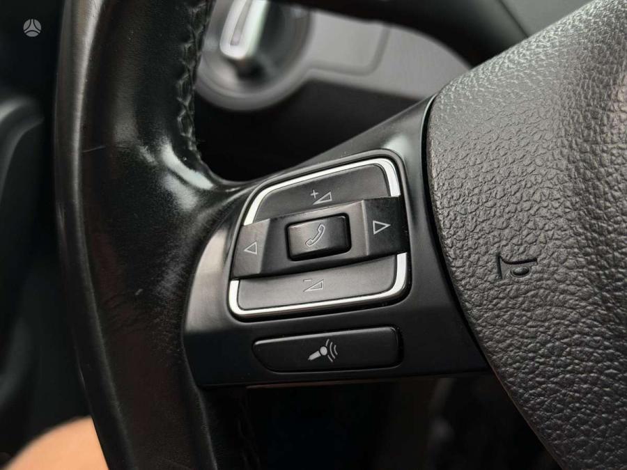 Volkswagen CC / Passat CC 2011 in Kaunas, with an engine capacity of 1.80 L and mileage of 269 thousand km for 5000 €, photo 9 on AUTOMOTO.COM.LV