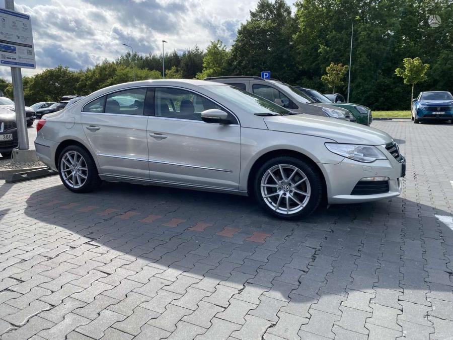 Grey Volkswagen CC / Passat CC 2008 in Vilnius, with an engine capacity of 1.80 L and mileage of 215 thousand km for 3700 €, photo 5 on AUTOMOTO.COM.LV