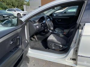Grey Volkswagen CC / Passat CC 2008 in Vilnius, with an engine capacity of 1.80 L and mileage of 215 thousand km for 3700 €, photo 11 on AUTOMOTO.COM.LV