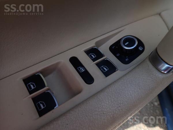 Grey Volkswagen CC / Passat CC 2009 in Liepaja, with an engine capacity of 2.00 L and mileage of 339 thousand km for 3950 €, photo 7 on AUTOMOTO.COM.LV