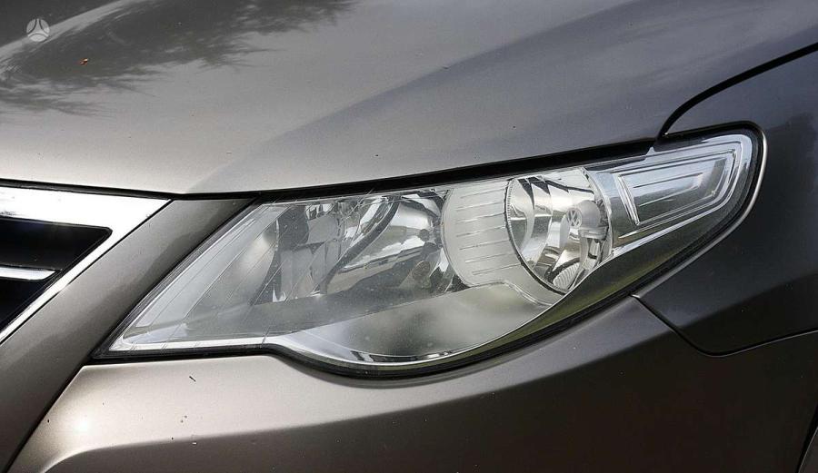 Серый Фольксваген CC / Passat CC 2009 в Кретинга, объемом двигателя 1.97 л и пробегом 300 тыс. км за 2800 €, фото 4 на AUTOMOTO.COM.LV