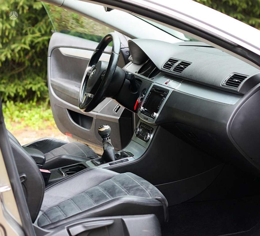 Серый Фольксваген CC / Passat CC 2009 в Кретинга, объемом двигателя 1.97 л и пробегом 300 тыс. км за 2800 €, фото 15 на AUTOMOTO.COM.LV