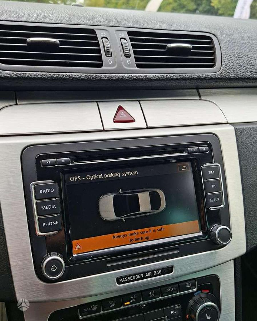 Серый Фольксваген CC / Passat CC 2009 в Кретинга, объемом двигателя 1.97 л и пробегом 300 тыс. км за 2800 €, фото 20 на AUTOMOTO.COM.LV