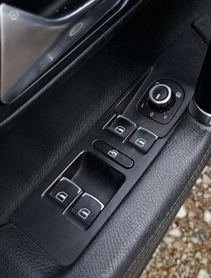 Серый Фольксваген CC / Passat CC 2009 в Кретинга, объемом двигателя 1.97 л и пробегом 300 тыс. км за 2800 €, фото 24 на AUTOMOTO.COM.LV