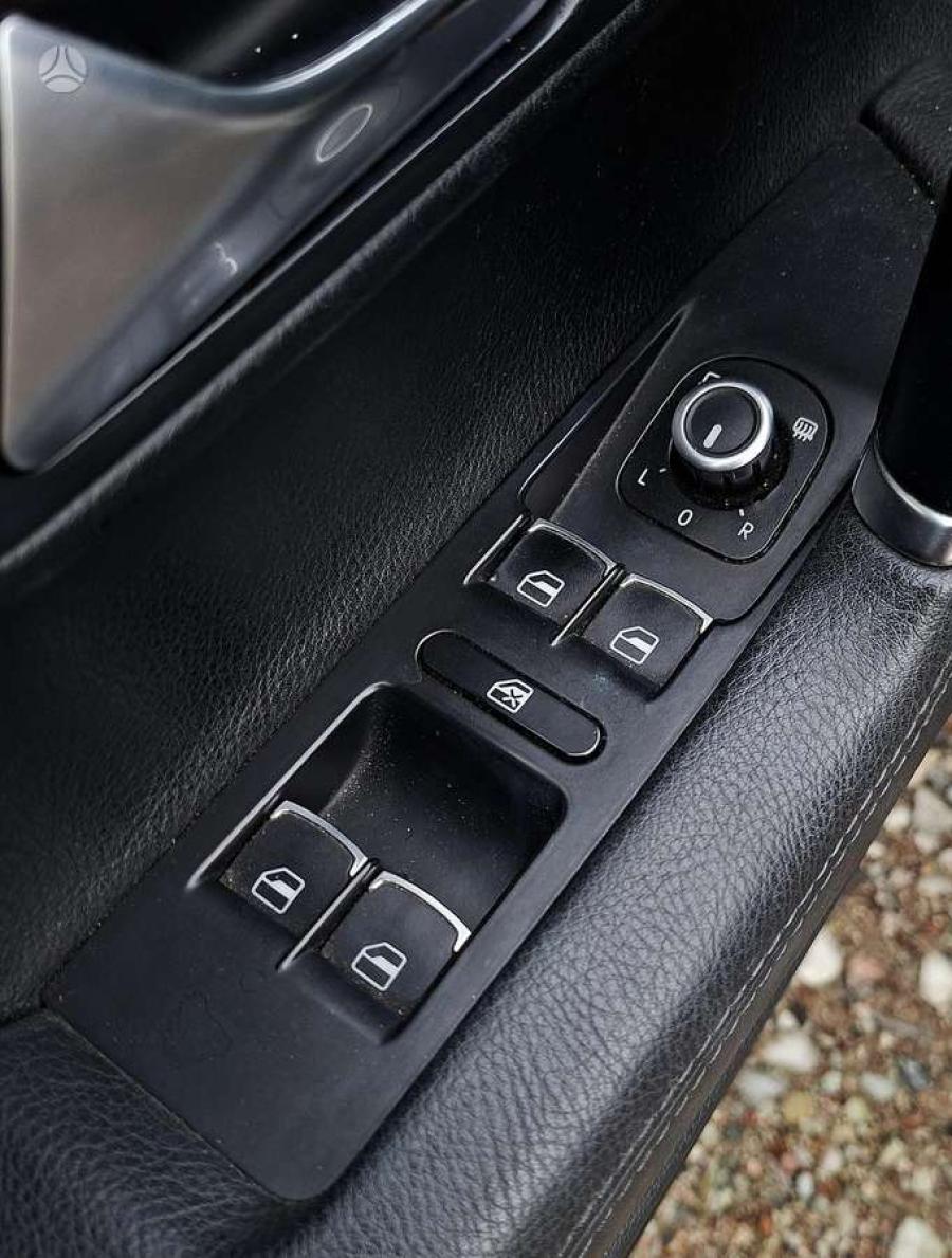 Серый Фольксваген CC / Passat CC 2009 в Кретинга, объемом двигателя 1.97 л и пробегом 300 тыс. км за 2800 €, фото 24 на AUTOMOTO.COM.LV
