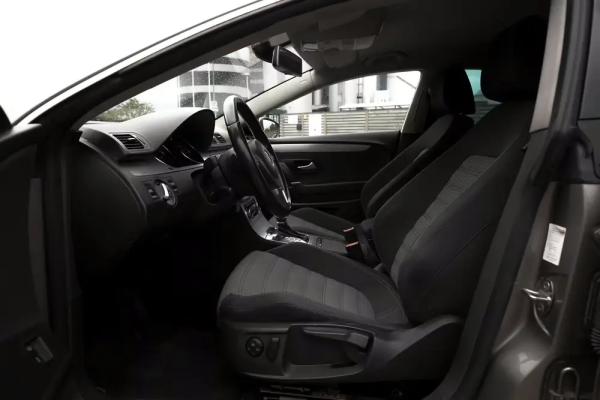 Серый Фольксваген CC / Passat CC 2010 в Елгава, объемом двигателя 2.00 л и пробегом 291 тыс. км за 6300 €, фото 10 на AUTOMOTO.COM.LV