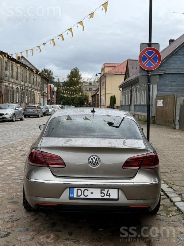 Volkswagen CC / Passat CC 2012 in Jelgava on AUTOMOTO.COM.LV Grey Volkswagen CC / Passat CC 2012 in Jelgava, with an engine capacity of 2.00 L and mileage of 291 thousand km for 9300 €, photo 4 on AUTOMOTO.COM.LV