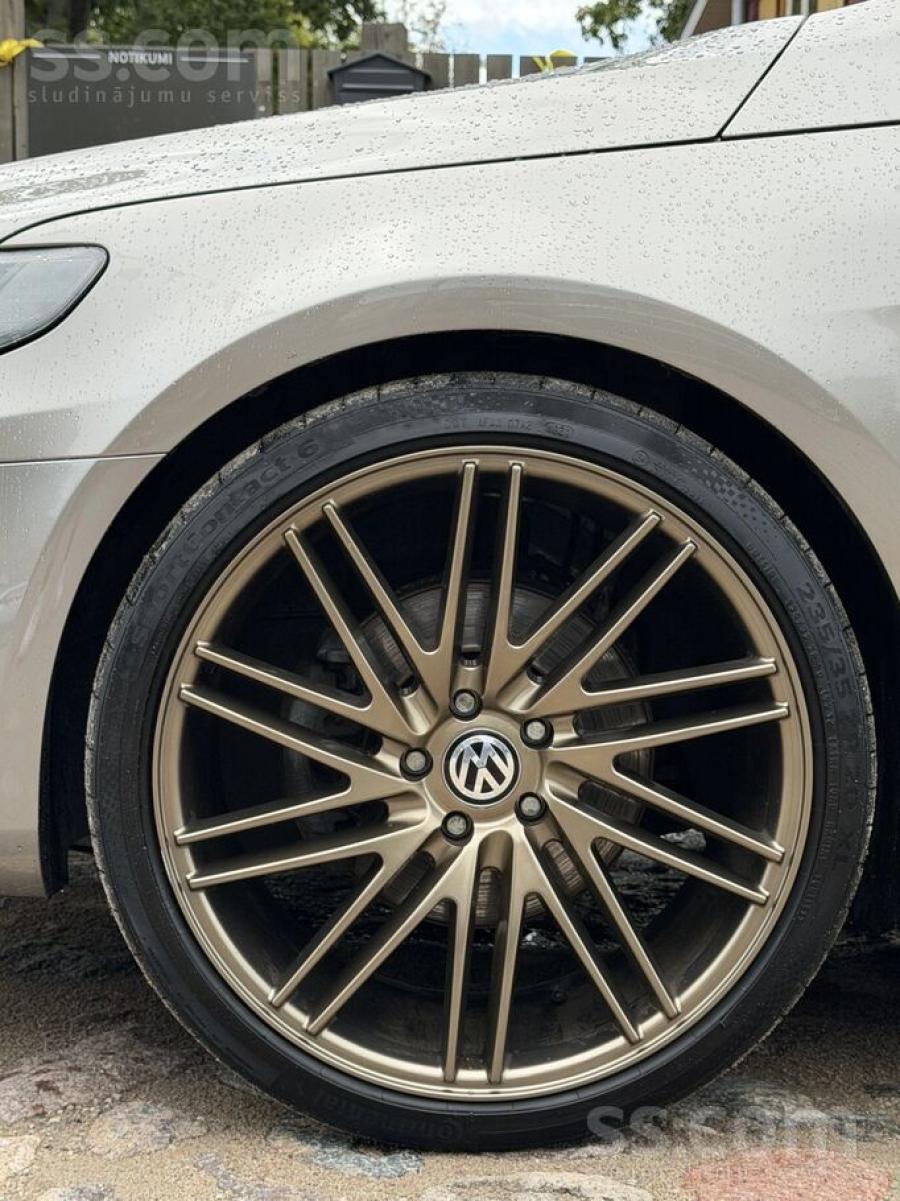 Grey Volkswagen CC / Passat CC 2012 in Jelgava, with an engine capacity of 2.00 L and mileage of 291 thousand km for 9300 €, photo 8 on AUTOMOTO.COM.LV