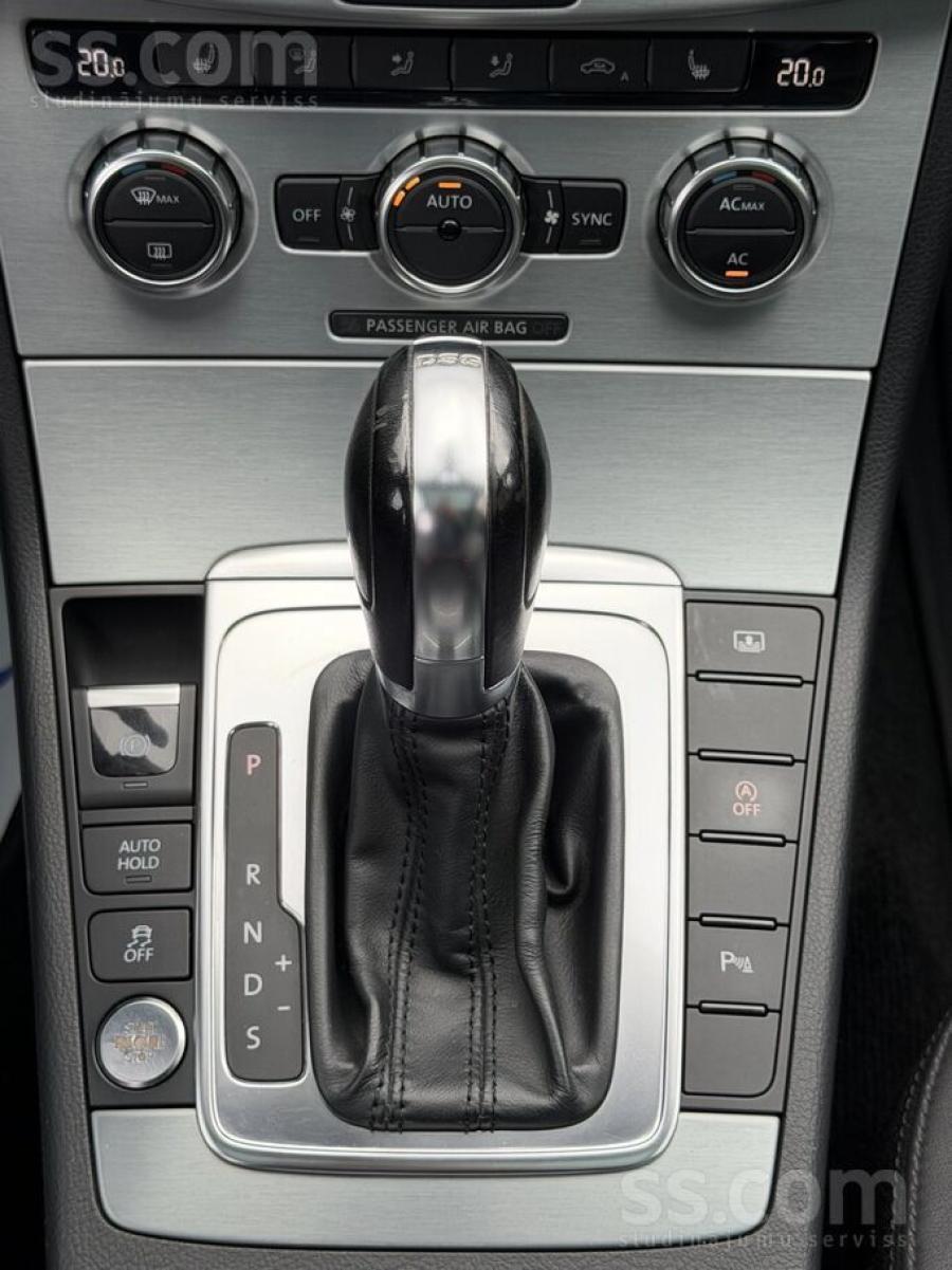Grey Volkswagen CC / Passat CC 2012 in Jelgava, with an engine capacity of 2.00 L and mileage of 291 thousand km for 9300 €, photo 15 on AUTOMOTO.COM.LV