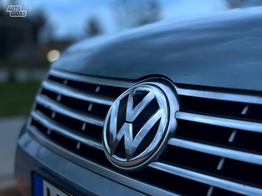 Grey Volkswagen CC / Passat CC 2013 in Vilnius, with an engine capacity of 2.00 L and mileage of 266 thousand km for 5600 €, photo 7 on AUTOMOTO.COM.LV