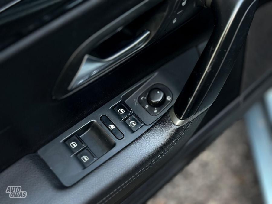 Grey Volkswagen CC / Passat CC 2013 in Vilnius, with an engine capacity of 2.00 L and mileage of 266 thousand km for 5600 €, photo 17 on AUTOMOTO.COM.LV