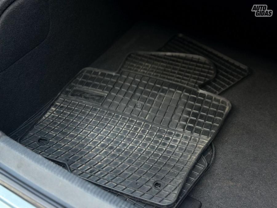 Grey Volkswagen CC / Passat CC 2013 in Vilnius, with an engine capacity of 2.00 L and mileage of 266 thousand km for 5600 €, photo 20 on AUTOMOTO.COM.LV