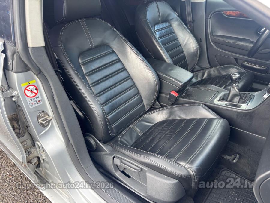 Pelēks Volkswagen CC / Passat CC 2008 Tallina, ar dzinēja tilpumu 1.80 L un nobraukumu 228 tūkst. km par 3499 €, foto 15 vietnē AUTOMOTO.COM.LV