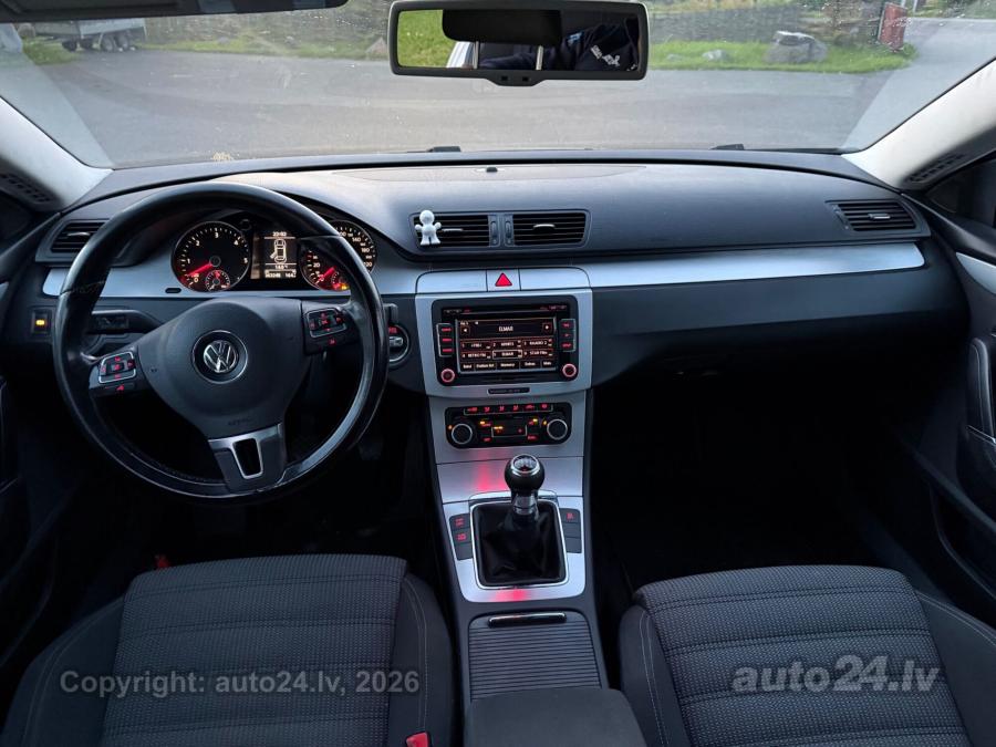 Grey Volkswagen CC / Passat CC 2008 in Tallinn, with an engine capacity of 2.00 L and mileage of 0 thousand km for 3300 €, photo 8 on AUTOMOTO.COM.LV