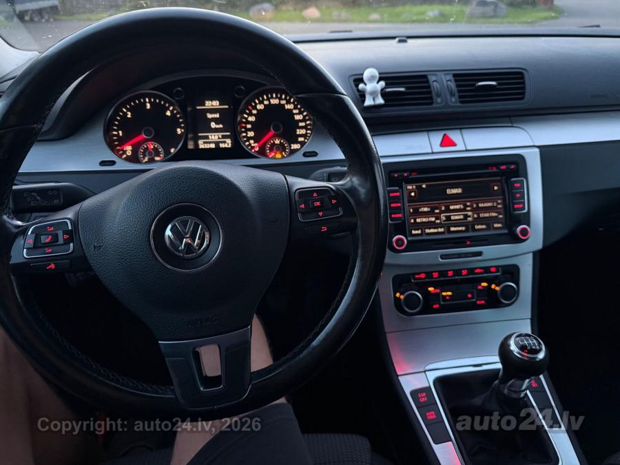 Grey Volkswagen CC / Passat CC 2008 in Tallinn, with an engine capacity of 2.00 L and mileage of 0 thousand km for 3300 €, photo 13 on AUTOMOTO.COM.LV