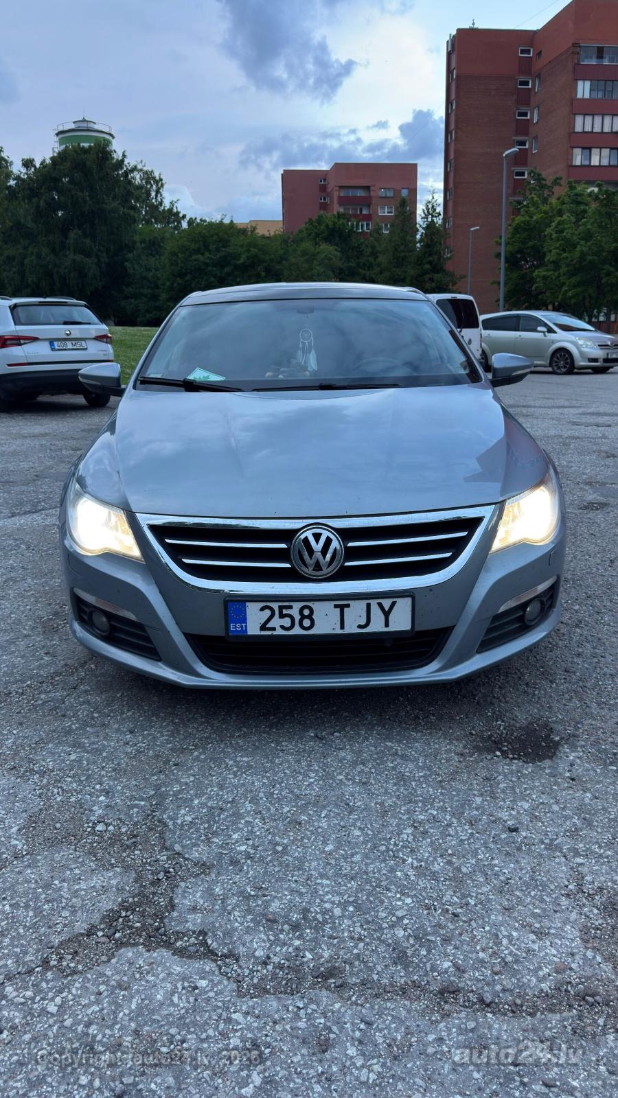 Grey Volkswagen CC / Passat CC 2009 in Tallinn, with an engine capacity of 2.00 L and mileage of 393 thousand km for 3600 €, photo 7 on AUTOMOTO.COM.LV