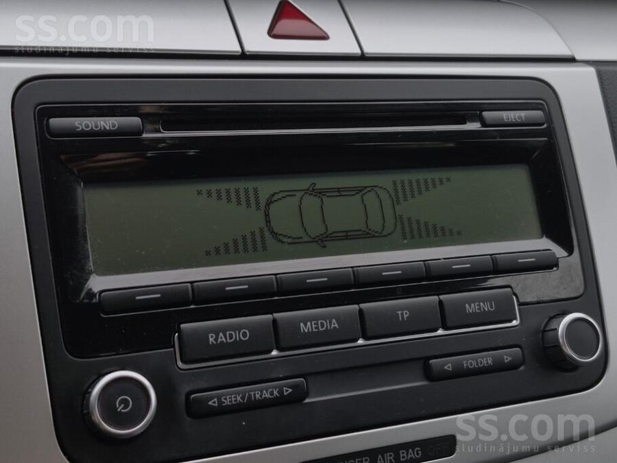 Pelēks Volkswagen CC / Passat CC 2009 Rīga, ar dzinēja tilpumu 2.00 L un nobraukumu 290 tūkst. km par 3900 €, foto 16 vietnē AUTOMOTO.COM.LV