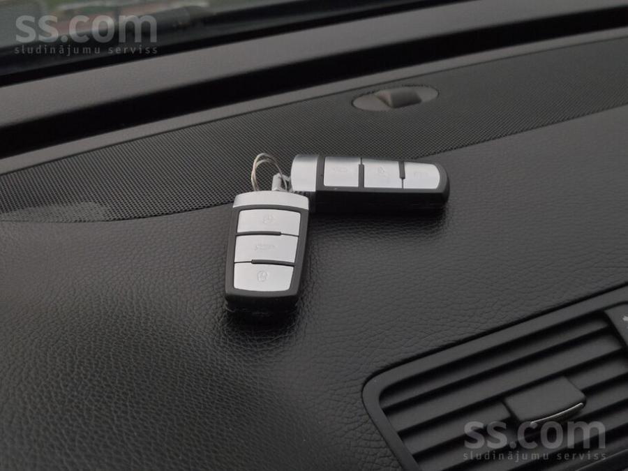 Pelēks Volkswagen CC / Passat CC 2009 Rīga, ar dzinēja tilpumu 2.00 L un nobraukumu 290 tūkst. km par 3900 €, foto 20 vietnē AUTOMOTO.COM.LV