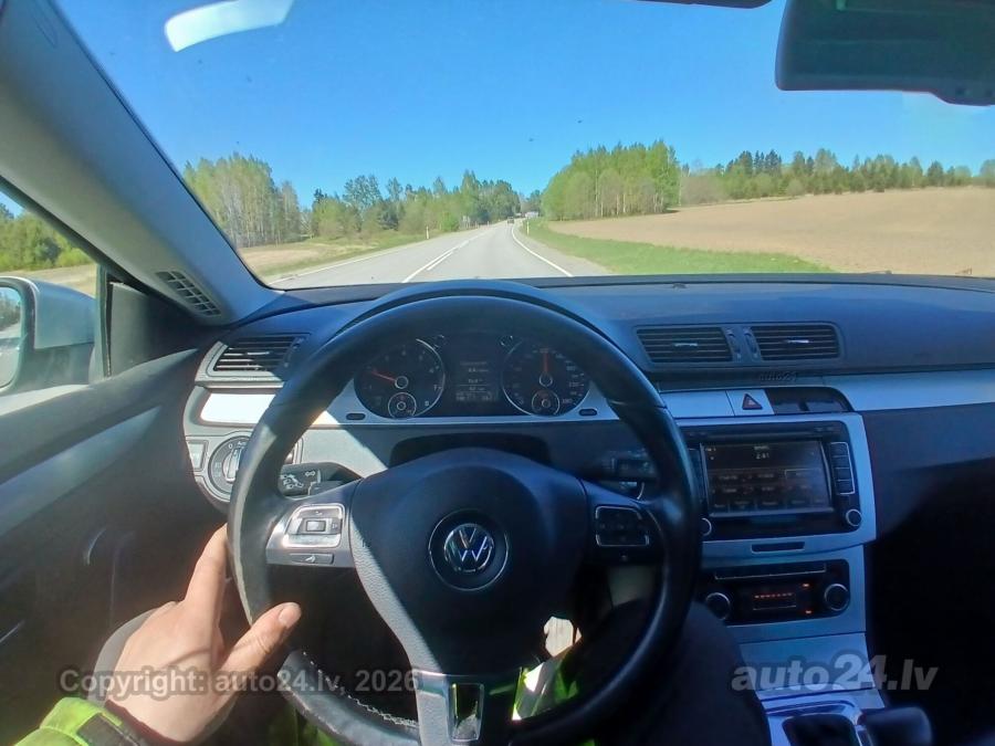 Grey Volkswagen CC / Passat CC 2009 in Tallinn, with an engine capacity of 2.00 L and mileage of 281 thousand km for 3200 €, photo 6 on AUTOMOTO.COM.LV