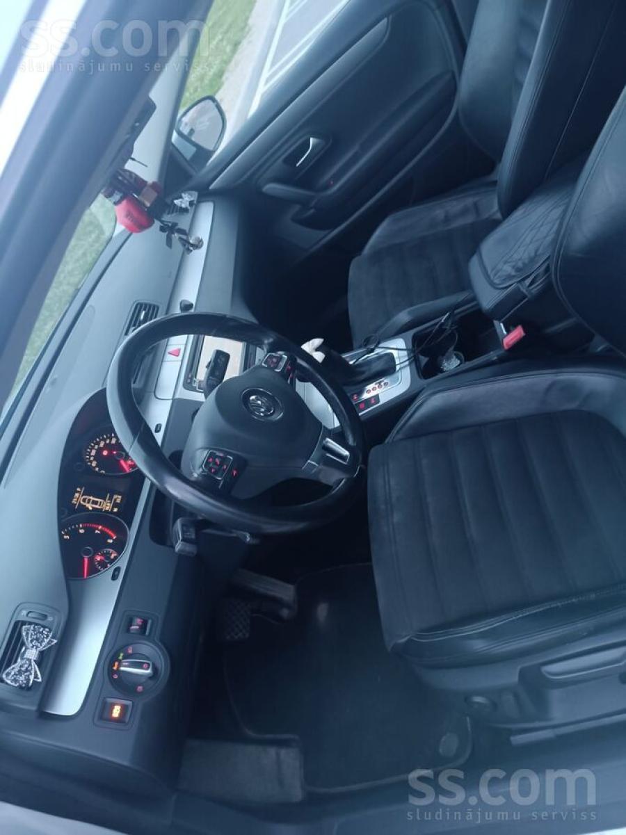 Pelēks Volkswagen CC / Passat CC 2010 Daugavpils, ar dzinēja tilpumu 1.80 L un nobraukumu 291 tūkst. km par 3000 €, foto 6 vietnē AUTOMOTO.COM.LV