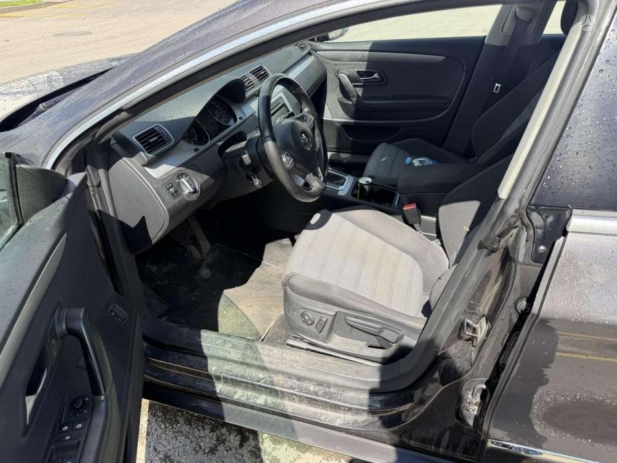 Pelēks Volkswagen CC / Passat CC 2011 Šauļi, ar dzinēja tilpumu 1.80 L un nobraukumu 317 tūkst. km par 2600 €, foto 13 vietnē AUTOMOTO.COM.LV