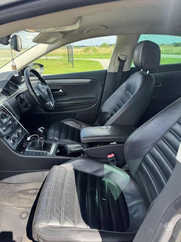 Grey Volkswagen CC / Passat CC 2012 in Siauliai, with an engine capacity of 2.00 L and mileage of 310 thousand km for 3500 €, photo 7 on AUTOMOTO.COM.LV