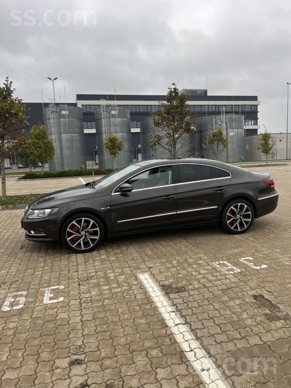 Pelēks Volkswagen CC / Passat CC 2012 Rīga, ar dzinēja tilpumu 2.00 L un nobraukumu 349 tūkst. km par 5900 €, foto 4 vietnē AUTOMOTO.COM.LV