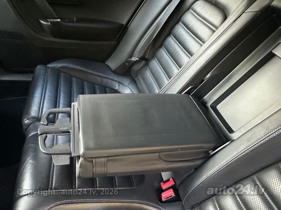 Grey Volkswagen CC / Passat CC 2013 in Tallinn, with an engine capacity of 2.00 L and mileage of 327 thousand km for 5990 €, photo 11 on AUTOMOTO.COM.LV