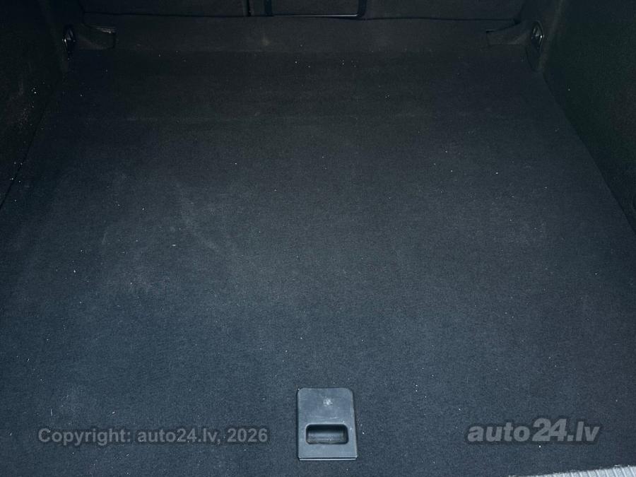 Grey Volkswagen CC / Passat CC 2013 in Tallinn, with an engine capacity of 2.00 L and mileage of 327 thousand km for 5990 €, photo 17 on AUTOMOTO.COM.LV