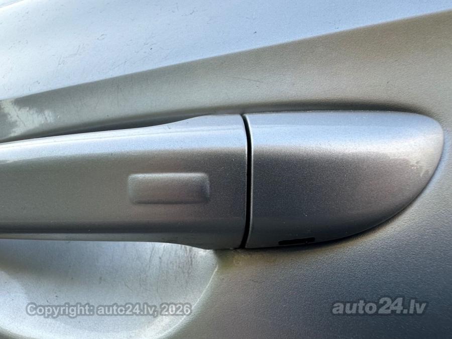 Grey Volkswagen CC / Passat CC 2013 in Tallinn, with an engine capacity of 2.00 L and mileage of 327 thousand km for 5990 €, photo 19 on AUTOMOTO.COM.LV