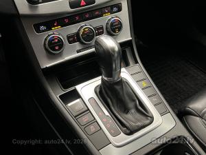 Pelēks Volkswagen CC / Passat CC 2013 Pērnava, ar dzinēja tilpumu 2.00 L un nobraukumu 266 tūkst. km par 7490 €, foto 21 vietnē AUTOMOTO.COM.LV