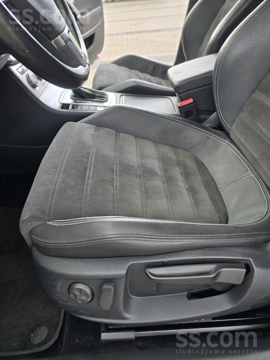 Pelēks Volkswagen CC / Passat CC 2013 Rīga, ar dzinēja tilpumu 2.00 L un nobraukumu 55 tūkst. km par 12300 €, foto 10 vietnē AUTOMOTO.COM.LV