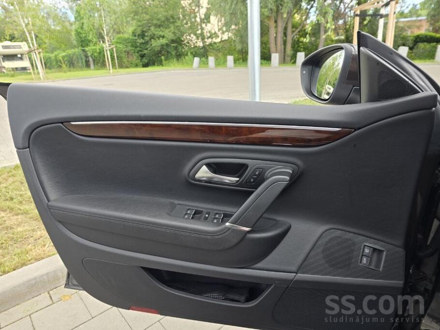 Pelēks Volkswagen CC / Passat CC 2013 Rīga, ar dzinēja tilpumu 2.00 L un nobraukumu 55 tūkst. km par 12300 €, foto 12 vietnē AUTOMOTO.COM.LV