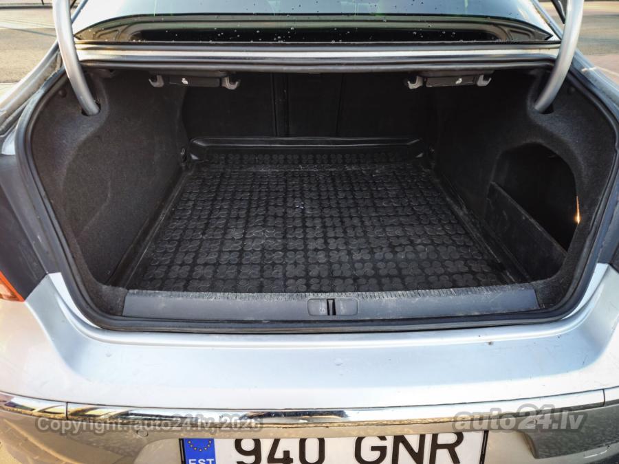 Grey Volkswagen CC / Passat CC 2014 in Tartu, with an engine capacity of 2.00 L and mileage of 407 thousand km for 6800 €, photo 11 on AUTOMOTO.COM.LV