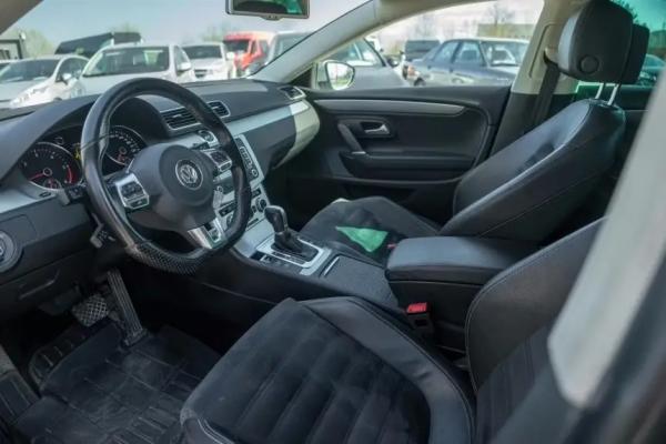 Pelēks Volkswagen CC / Passat CC 2014 Liepāja, ar dzinēja tilpumu 2.00 L un nobraukumu 269 tūkst. km par 12800 €, foto 9 vietnē AUTOMOTO.COM.LV